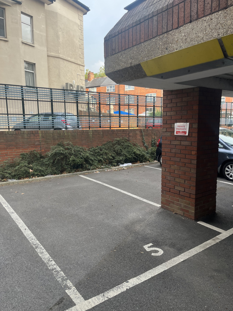 Parking on Kings Road, Reading, RG1 - from £4.90 per hour