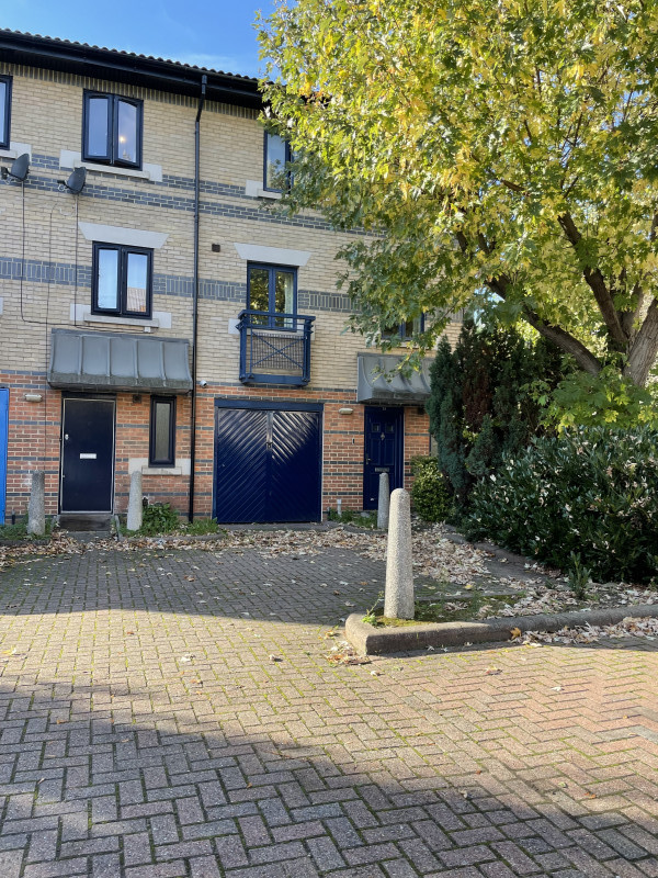 Driveway on Ryder Drive, SE16, SE16